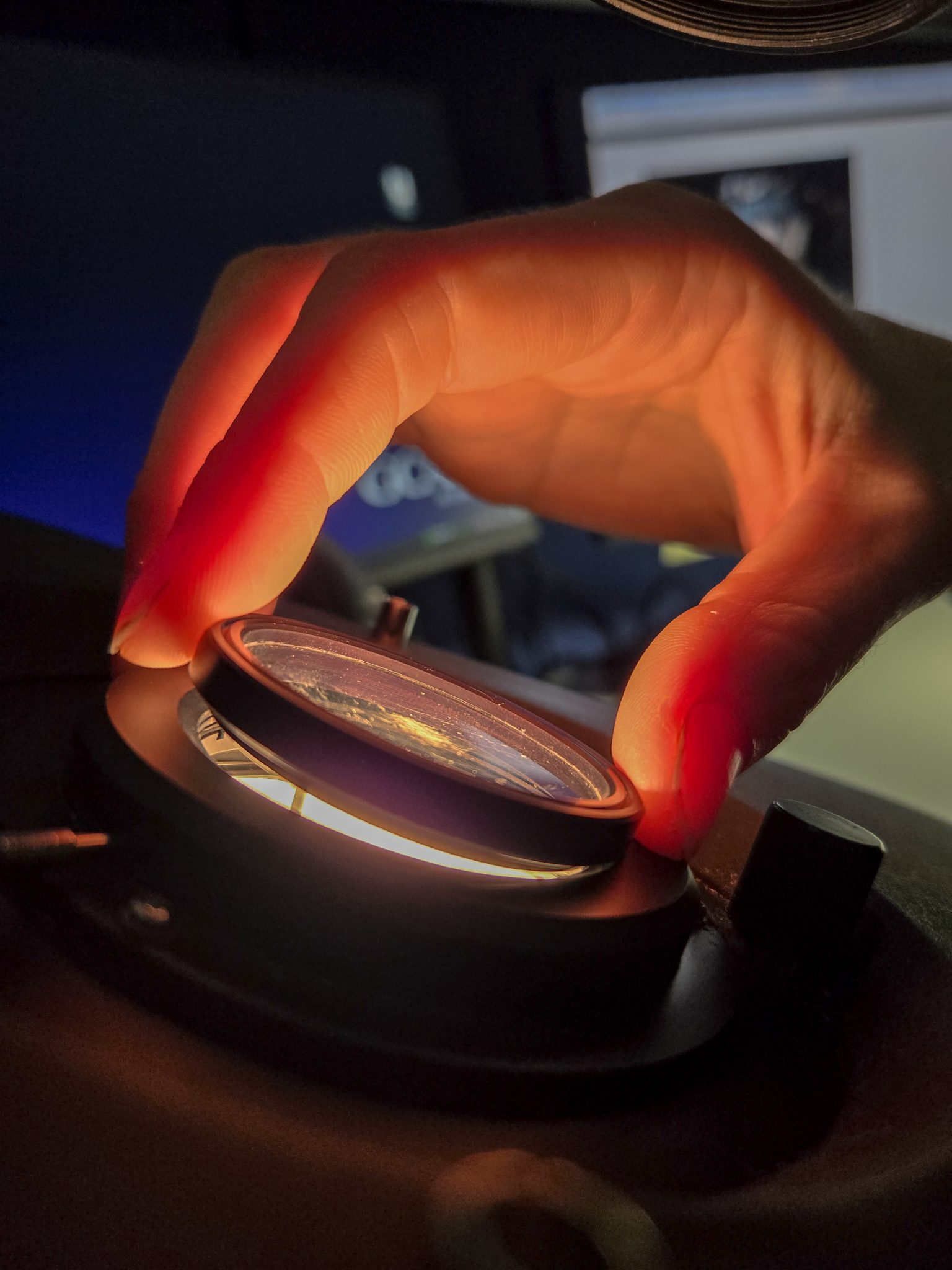 Polar Plunge: Using Cross-Polarized Filters for Diamond Testing